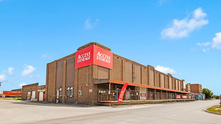 Central Winnipeg Storage @ 345 Higgins Ave 4 Weeks Free