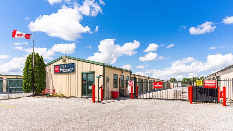 Leamington Storage Units @ 50 Peter Ave 4 Weeks Free