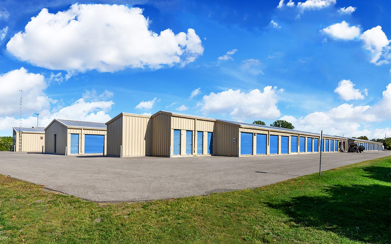 Rent Winnipeg Storage @ 90 Creek Bend Rd First rental discount